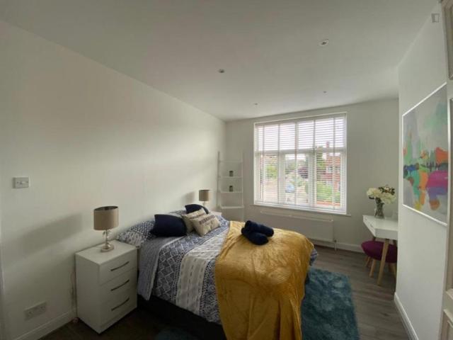 Shared Living/roommate 1 Bedroom For Rent London London 3200 ELS90563977