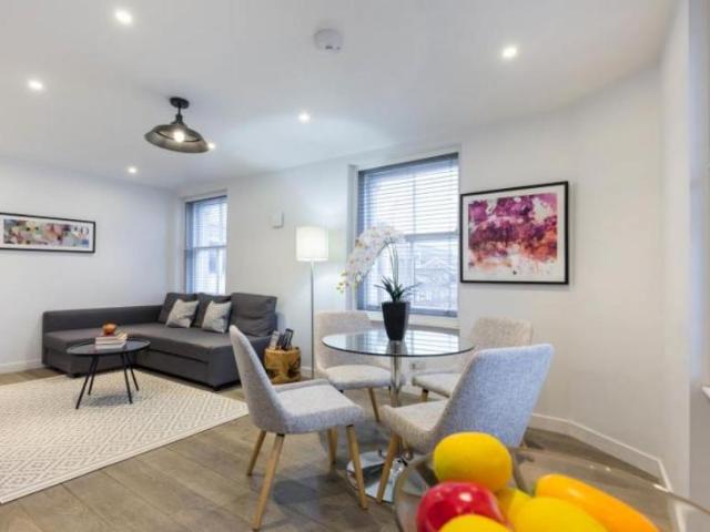 Shared Living/roommate 1 Bedroom For Rent London London 4180 ELS90561307