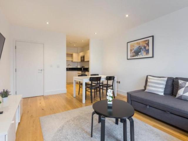 Shared Living/roommate 1 Bedroom For Rent London London 4345 ELS90561313