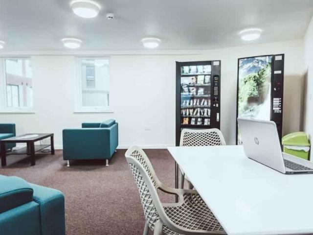 Shared Living/roommate 1 Bedroom For Rent Preston Preston 440 ELS97672846