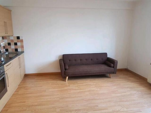 Shared Living/roommate 1 Bedroom For Rent Rochester Kent 995 ELS101368456