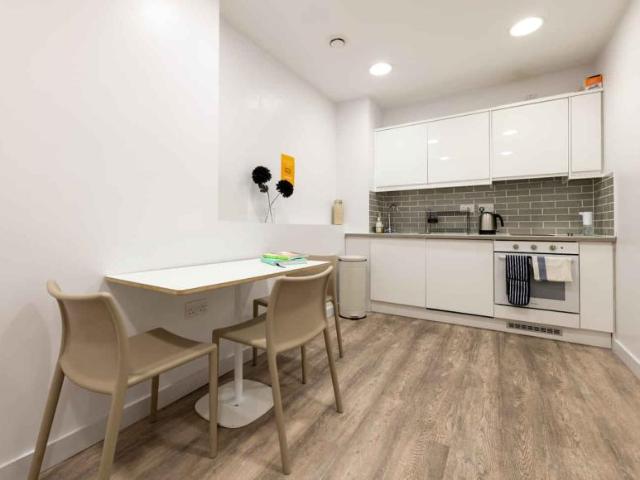 Shared Living/roommate 1 Bedroom For Rent Southampton Southampton 1656 ELS97658430