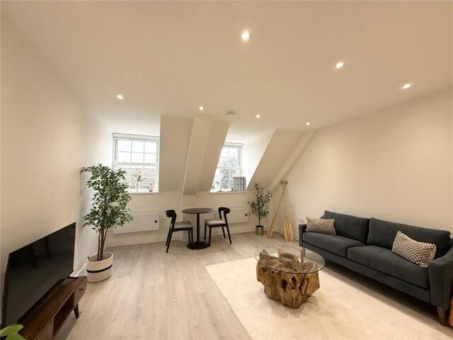 Shared Living/roommate 1 Bedroom For Sale Marlow Buckinghamshire 275000 ES99029363