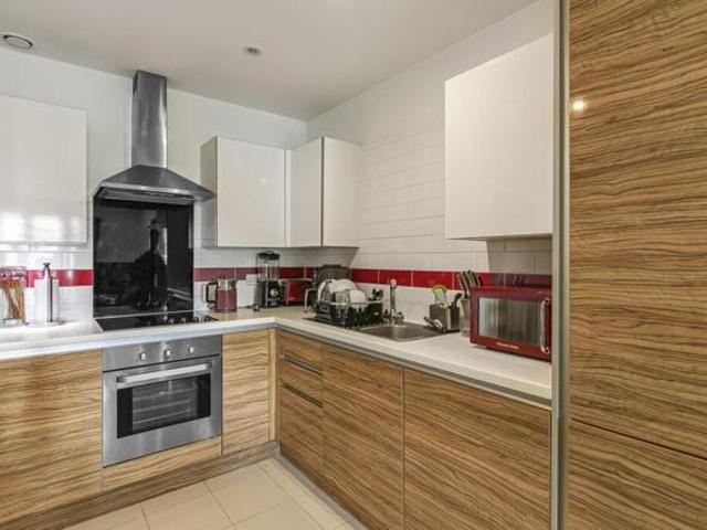 Shared Living/roommate 1 Bedroom For Sale Mitcham Greater London 275000 ES99161750