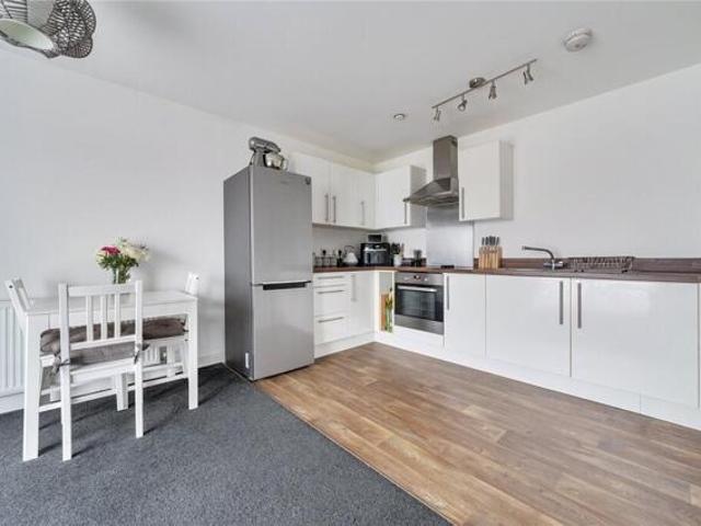 Shared Living/roommate 1 Bedroom For Sale Newbury Berkshire 88000 ES101200206