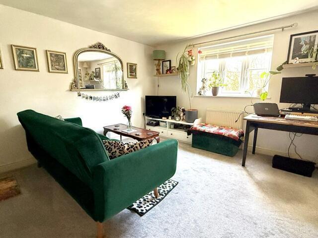 Shared Living/roommate 1 Bedroom For Sale North Somerset North Somerset 169500 ES100615218