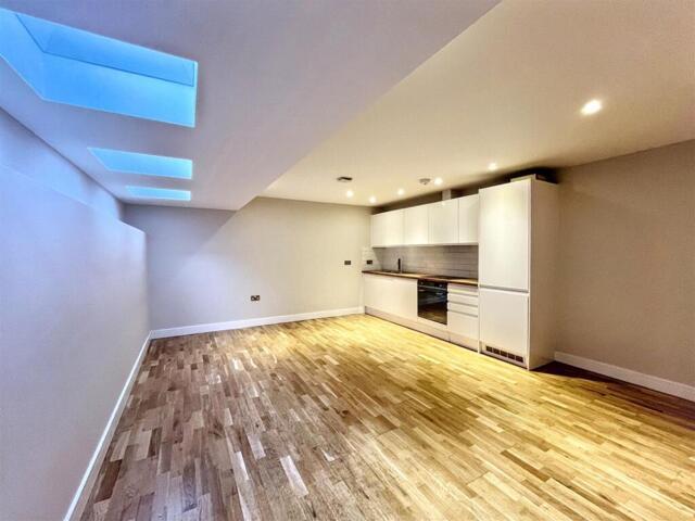 Shared Living/roommate 1 Bedroom For Sale Norwich Norfolk 140000 ES100426700