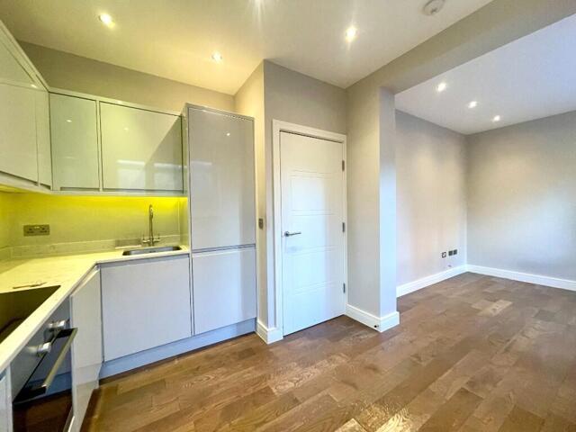Shared Living/roommate 1 Bedroom For Sale Oxted Surrey 230000 ELS98834770