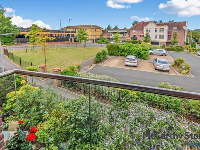 Shared Living/roommate 1 Bedroom For Sale Alton Hampshire 185000 ELS98377477