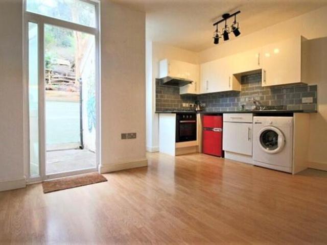 Shared Living/roommate 1 Bedroom For Sale Arnos Vale Bristol 210000 ELS99571705