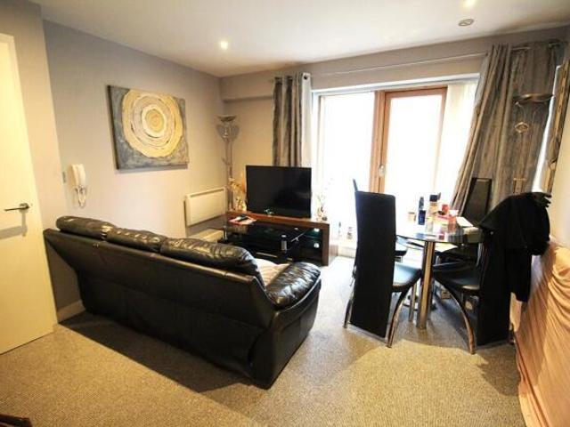 Shared Living/roommate 1 Bedroom For Sale Bury Bury 130000 ES99840104