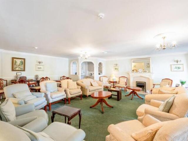 Shared Living/roommate 1 Bedroom For Sale Banstead Great London 135000 ES100540948