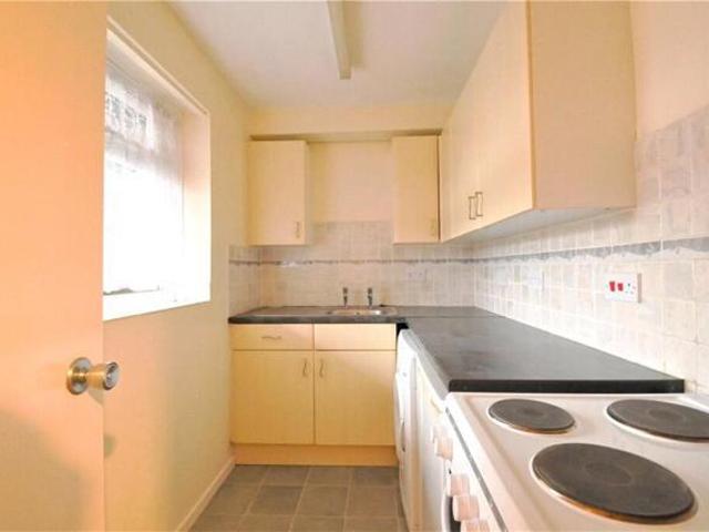 Shared Living/roommate 1 Bedroom For Sale Basingstoke Hampshire 110000 ES100024025