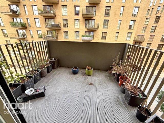 Shared Living/roommate 1 Bedroom For Sale Barnet Greater London 279000 ES100456359