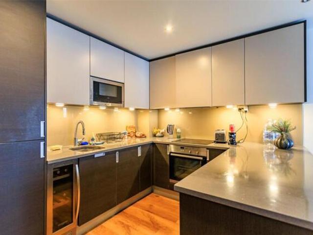 Shared Living/roommate 1 Bedroom For Sale Barnet Greater London 325000 ES99092335