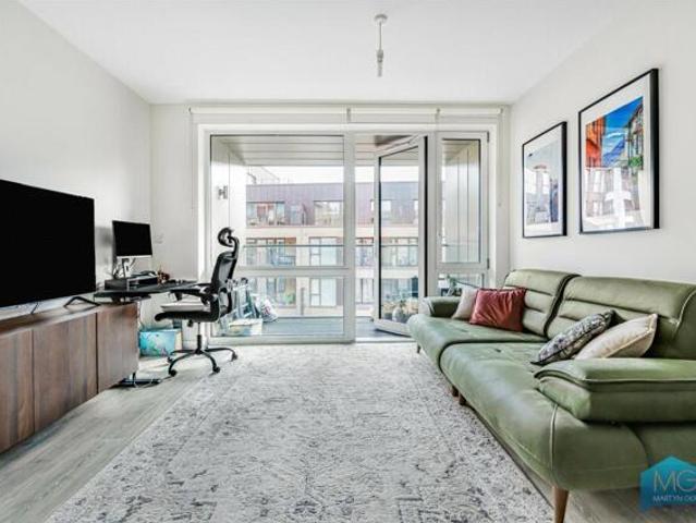 Shared Living/roommate 1 Bedroom For Sale Barnet Greater London 360000 ES100854871