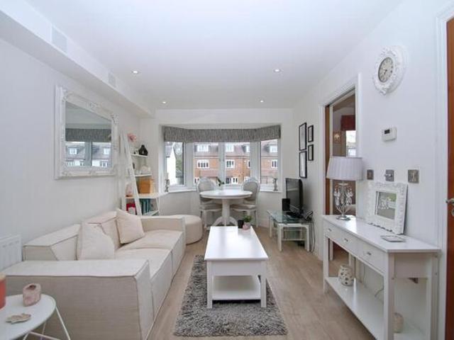 Shared Living/roommate 1 Bedroom For Sale Bisley Surrey 209950 ELS101678403