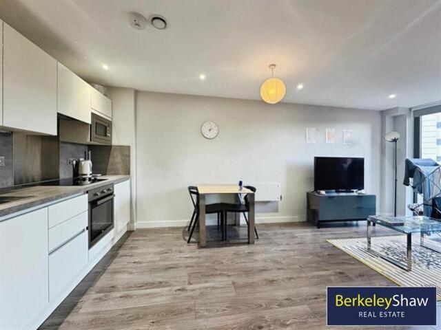 Shared Living/roommate 1 Bedroom For Sale Birkenhead Merseyside 90000 ES100953454