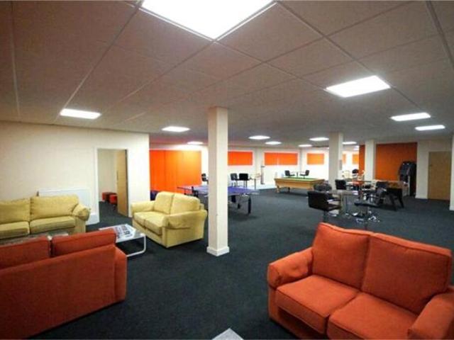 Shared Living/roommate 1 Bedroom For Sale Bolton Bolton 10000 ES100398435