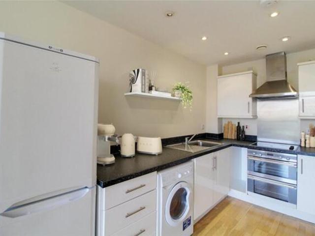 Shared Living/roommate 1 Bedroom For Sale Borehamwood Hertfordshire 220000 ELS101676524