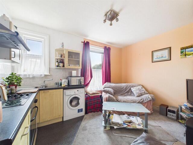 Shared Living/roommate 1 Bedroom For Sale Bournemouth Bournemouth 149000 ELS101796980