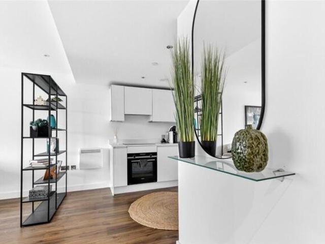 Shared Living/roommate 1 Bedroom For Sale Bracknell Bracknell Forest 245000 ES100342889