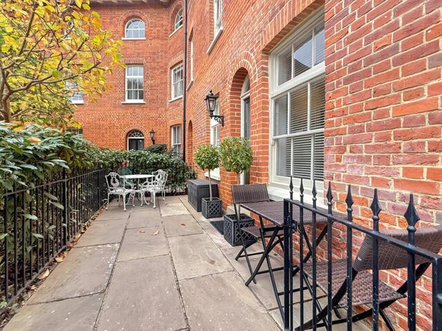 Shared Living/roommate 1 Bedroom For Sale Braintree Essex 175000 ES101025951