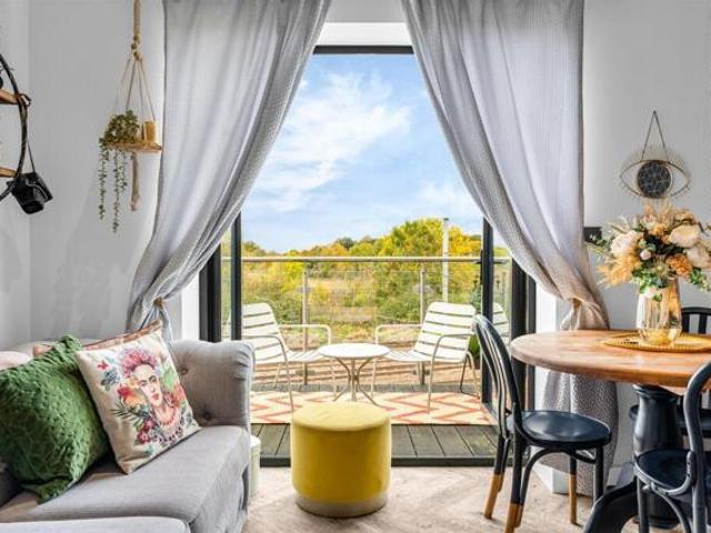 Shared Living/roommate 1 Bedroom For Sale Brookmans Park Brookmans Park 375000 ES100058064