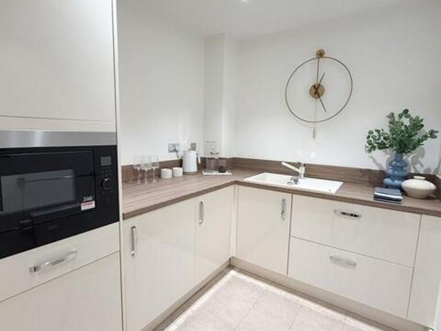 Shared Living/roommate 1 Bedroom For Sale Cheltenham Gloucestershire 360000 ES100224270