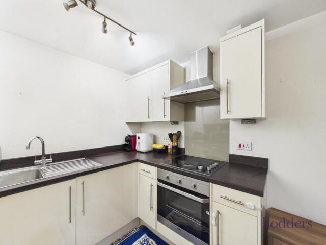 Shared Living/roommate 1 Bedroom For Sale Chertsey Surrey 180000 ELS98903586