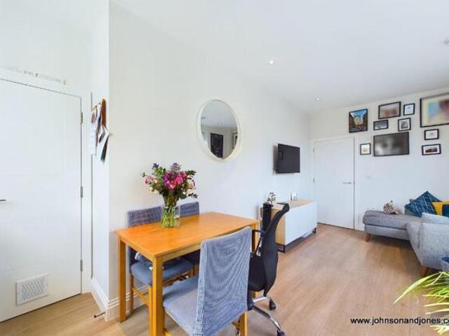 Shared Living/roommate 1 Bedroom For Sale Chertsey Surrey 199950 ELS98386987