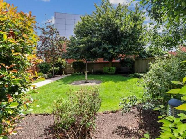 Shared Living/roommate 1 Bedroom For Sale Chesham Buckinghamshire 220000 ELS100263283