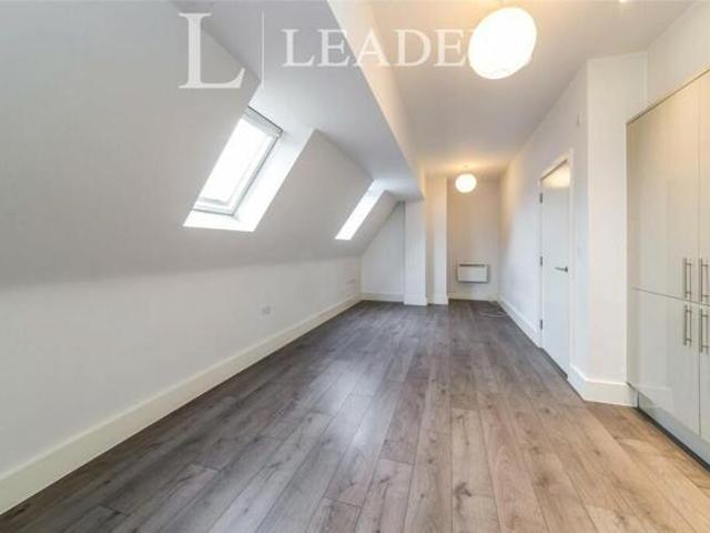 Shared Living/roommate 1 Bedroom For Sale Crawley Hampshire 205000 ES100096923