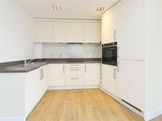 Shared Living/roommate 1 Bedroom For Sale Denham Buckinghamshire 225000 ELS101316191