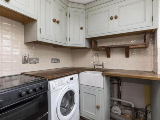 Shared Living/roommate 1 Bedroom For Sale Dorking Surrey 95000 ELS100649368