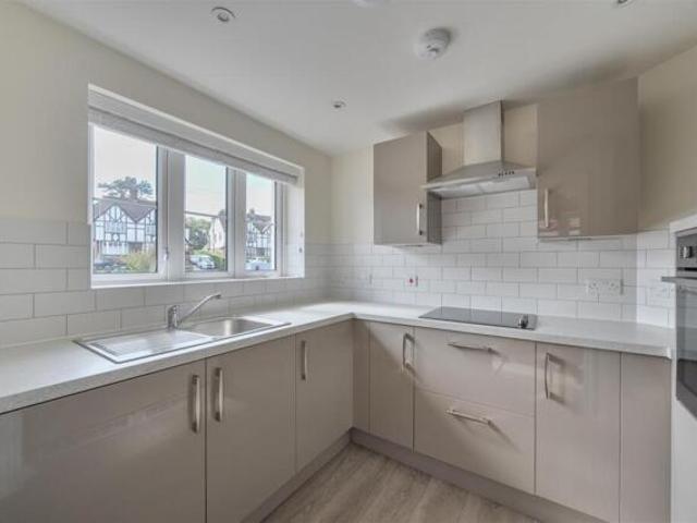 Shared Living/roommate 1 Bedroom For Sale Epsom Surrey 389950 ES99952065