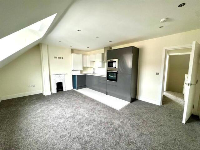 Shared Living/roommate 1 Bedroom For Sale Fleet Hampshire 185000 ES98687483