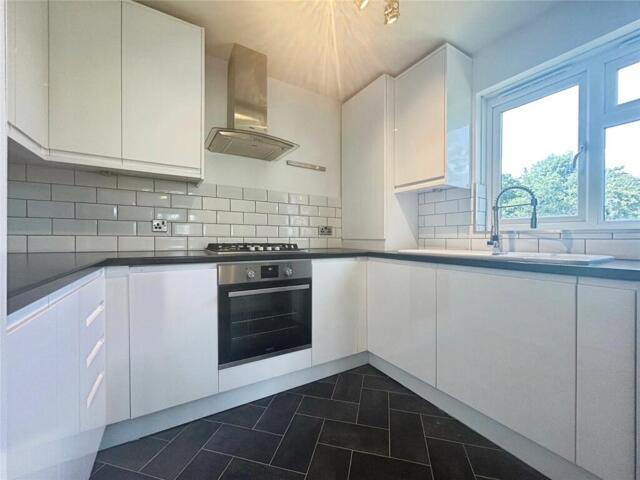 Shared Living/roommate 1 Bedroom For Sale Harlow Essex 160000 ELS99054743