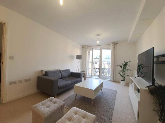 Shared Living/roommate 1 Bedroom For Sale Hayes Greater London 250000 ELS100057898