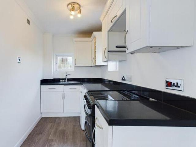 Shared Living/roommate 1 Bedroom For Sale Hayling Island Hampshire 110000 ES99344550