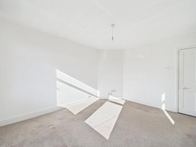 Shared Living/roommate 1 Bedroom For Sale Hitchin Hertfordshire 185000 ES100615249