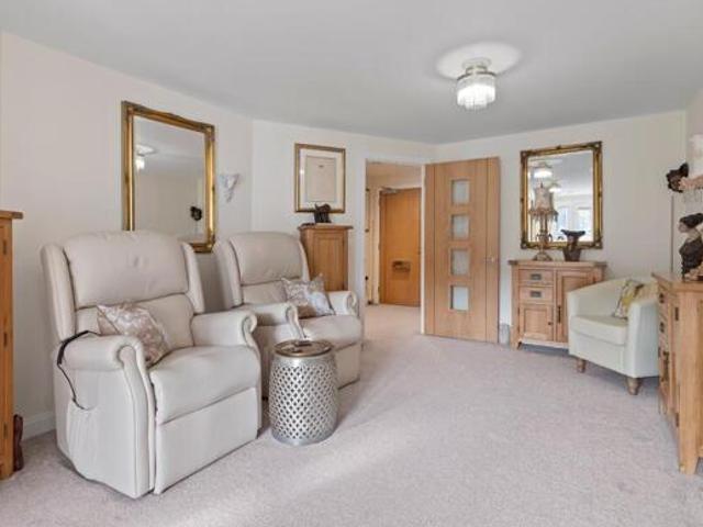 Shared Living/roommate 1 Bedroom For Sale Ilkley Bradford 260000 ES99204248