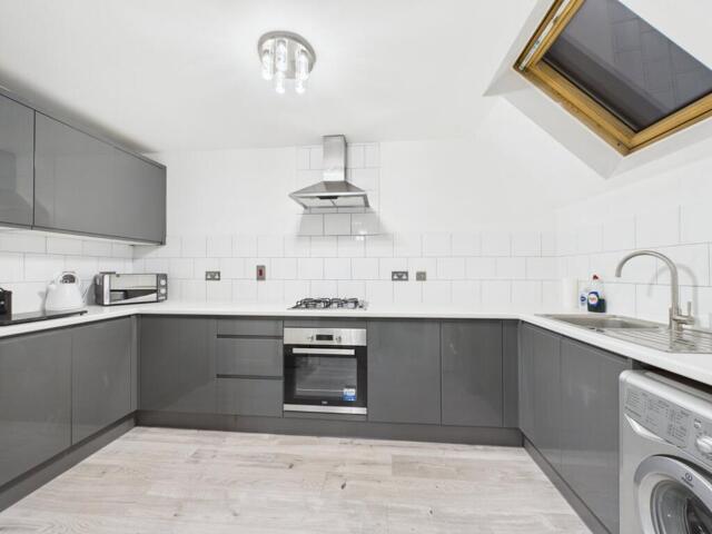 Shared Living/roommate 1 Bedroom For Sale Langley Slough 240000 ELS100132640