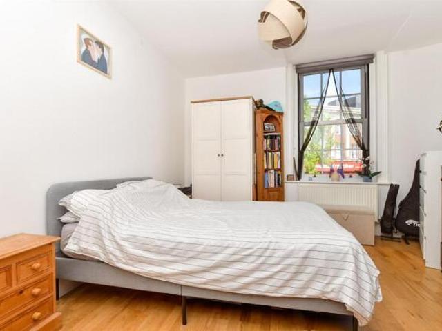 Shared Living/roommate 1 Bedroom For Sale Leatherhead Surrey 180000 ELS99986366