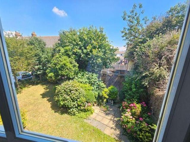 Shared Living/roommate 1 Bedroom For Sale Lee On Solent Hampshire 89990 ES98765888
