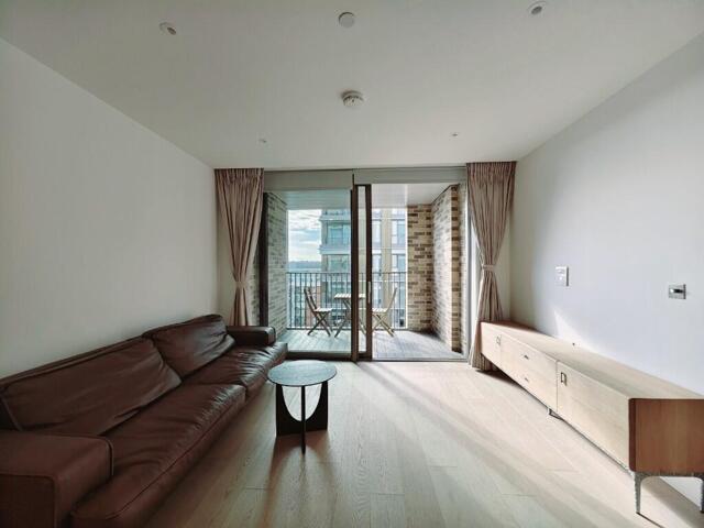 Shared Living/roommate 1 Bedroom For Sale London Greater London 745000 ES101678192