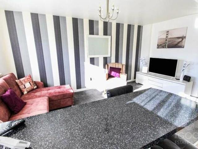 Shared Living/roommate 1 Bedroom For Sale Loughton Essex 240000 ES100648609