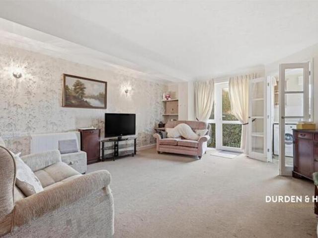 Shared Living/roommate 1 Bedroom For Sale Romford Greater London 160000 ES99437207