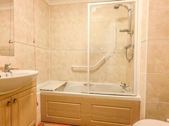 Shared Living/roommate 1 Bedroom For Sale Romford Greater London 99950 ES101931575