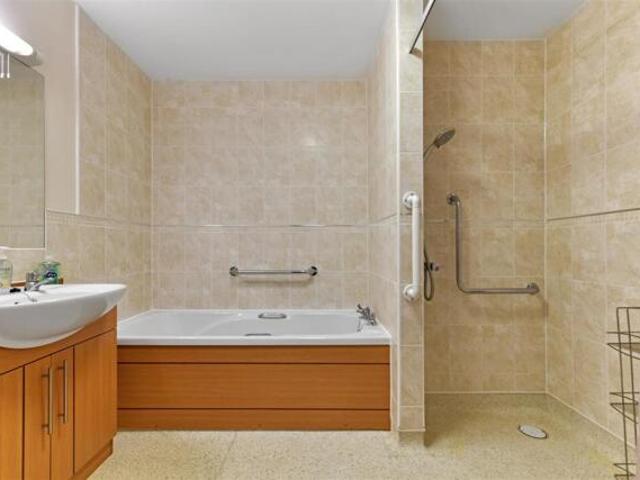 Shared Living/roommate 1 Bedroom For Sale Royston Hertfordshire 100000 ES101168585